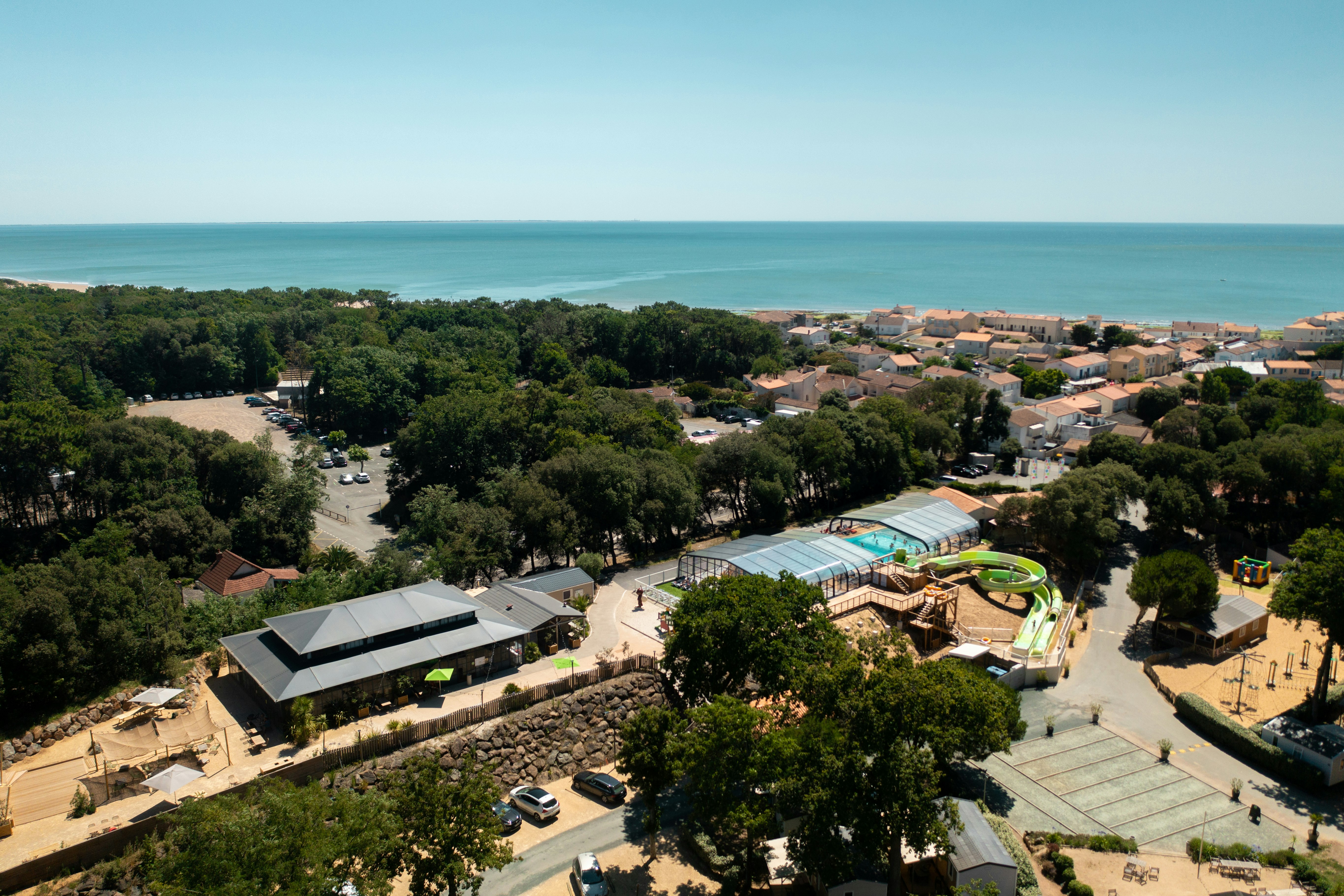 Camping Le Petit Rocher - Campingplatz (Longeville-sur-Mer) | PiNCAMP ...
